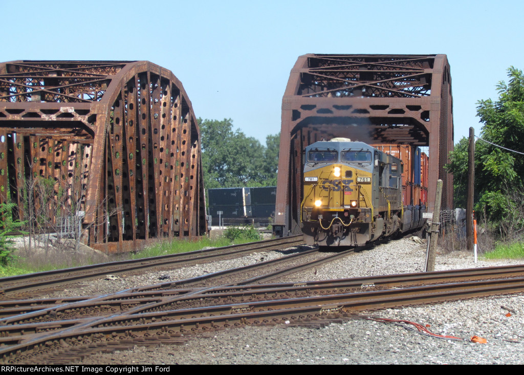 CSXT 761